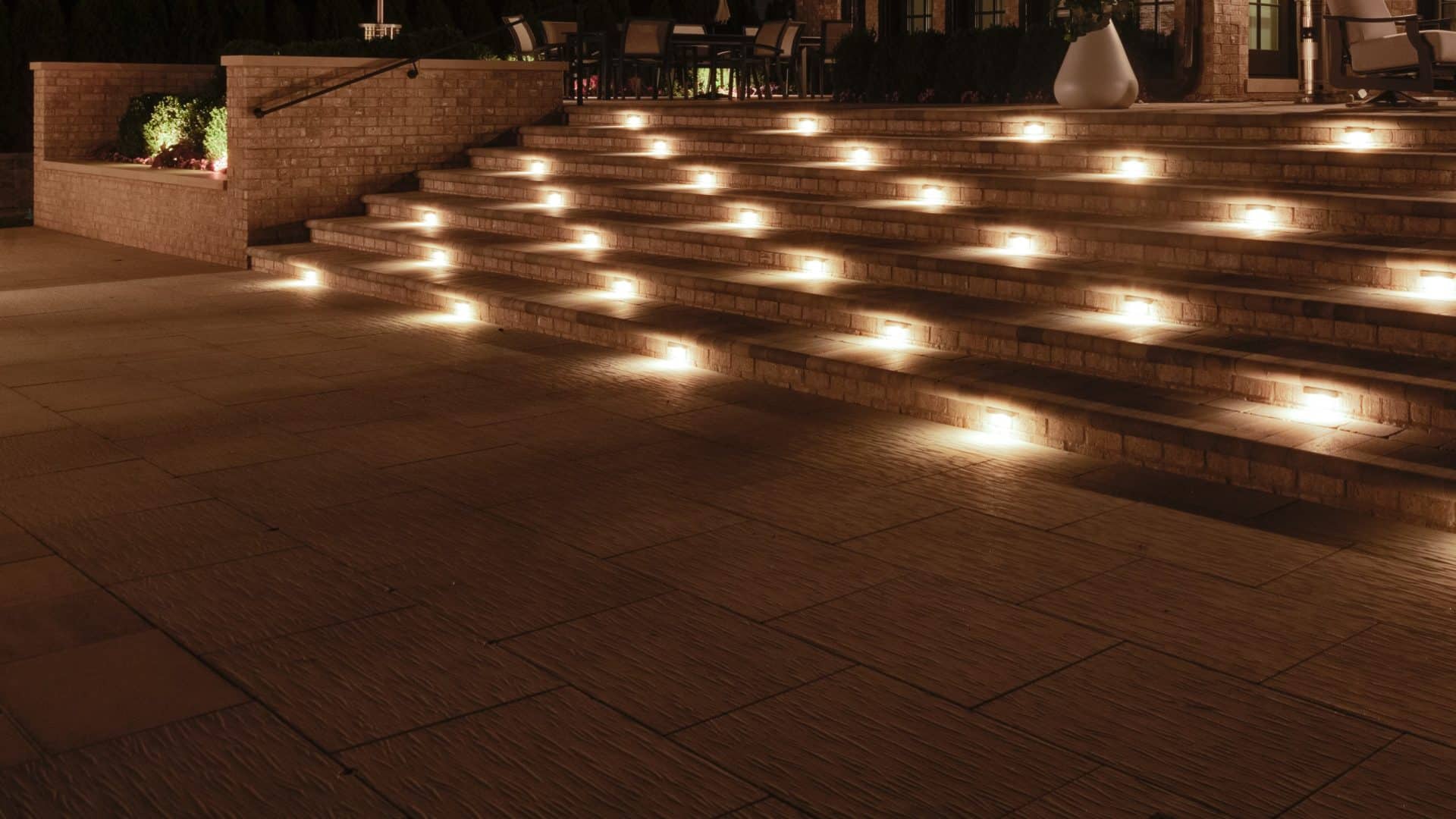 6 Steps to Epic Outdoor Lighting | Call LightQuest